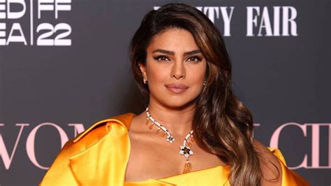 Priyanka Chopra Branded Hottie By Nick Jonas As She Dazzles In