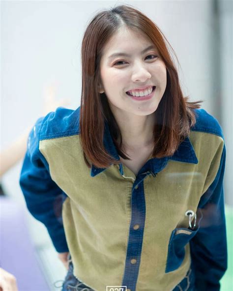 ปักพินโดย Pakorn Gaim ใน B N K C G M นักแสดงหญิง น่ารัก สวย