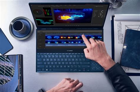 Asus La Primera Laptop DOBLE PANTALLA Descargandolo