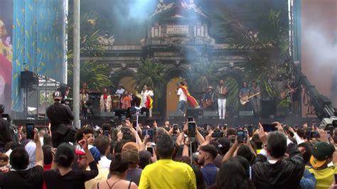 Miles de madrileños vibran con el concierto de Carlos Vives y amigos en