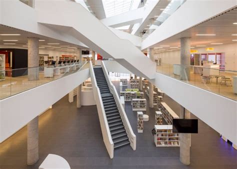 Halifax Central Library Features Stacked Glass Boxes