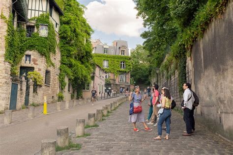 Paris Guided Walking Tour Of Montmartre 2025 Book Now