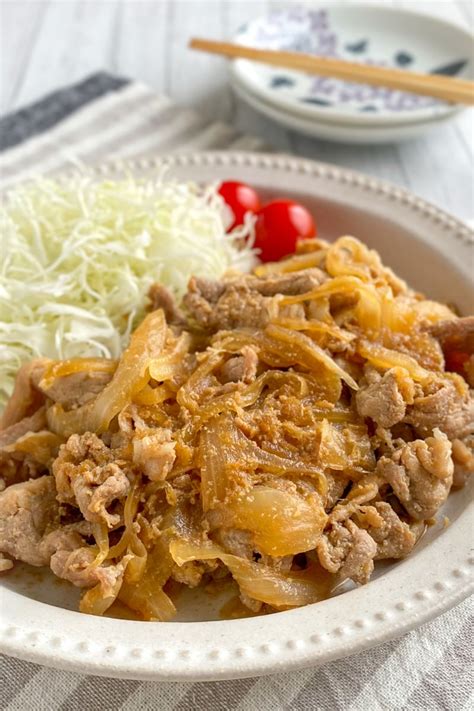 さっと漬けて焼くだけ！ごはんが進む美味しさ♡豚こまの生姜焼き レシピサイトnadia