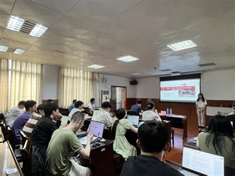 江西财经大学金融学院第九届学术年会分会场 之学生汇报顺利举行