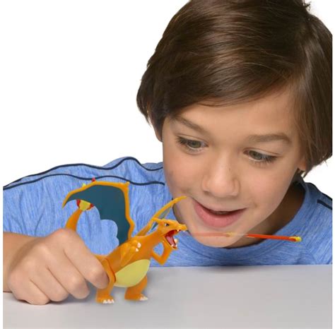 Pokemon Charizard Figure Billig