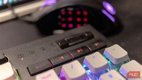 why everyone should use a gaming keyboard even non gamers