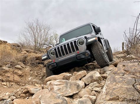 Jeep Wrangler Rubicon Versus Jeep Wrangler Rubicon 4xe
