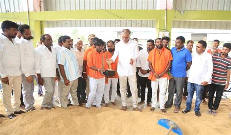 Siddipet Harish Rao Assures Farmers Of Msp For Soaked Paddy
