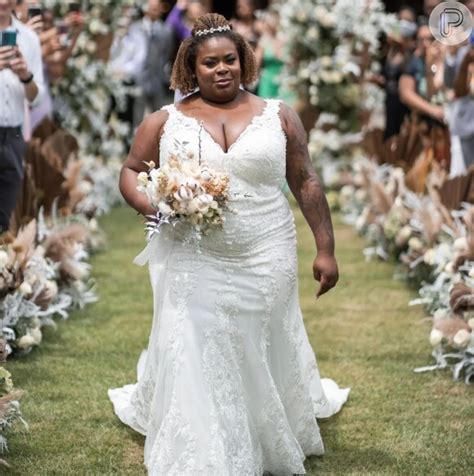 Jojo Todynho abre álbum de fotos exclusivas do casamento e faz