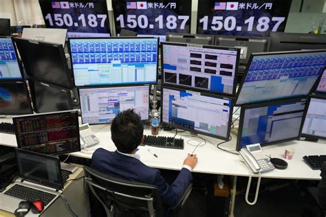 Jpyusd Yen Surges More Than 18 Against Dollar Reversing Earlier