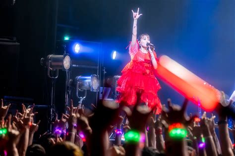 来年デビュー5周年の彼女はヒーローを目指し、日本武道館のステージを目指す――アーティスト・斉藤朱夏が“今”の想いを赤裸々に語ってくれた