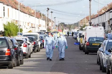 Ilford Shooting Police Locate Car Linked To Double Killing As