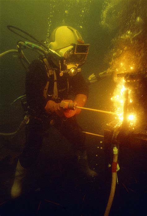 Underwater Welding By Louise Murray Science Photo Library