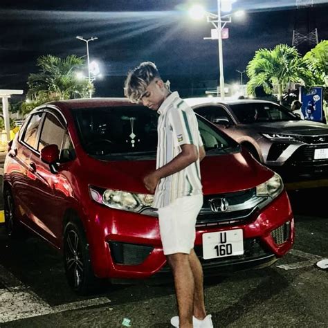 Uzz Simp4uzz • Threads Say More