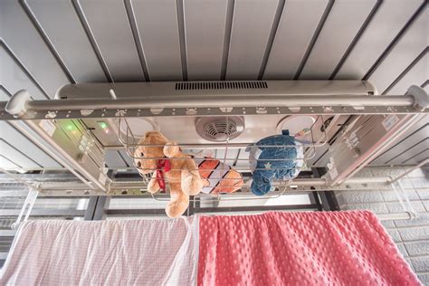 新家裝潢開箱 陽台篇－hcg和成旗艦烘乾款電動曬衣機－襯衫再也不用燙！ 冰淇淋妹 愛生活