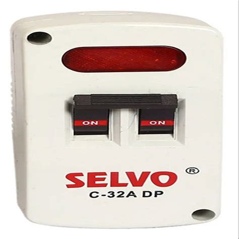 Selvo 32a 240v Mcb Mini Double Pole Dp With Enclosure 5 5 10 Cm
