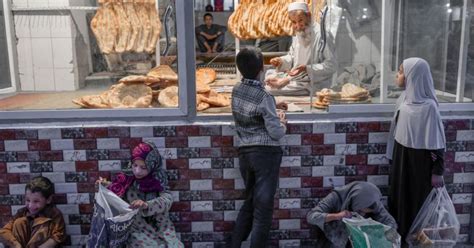 خطوة أولى البنك الدولي يعلن تحويل مساعدات إنسانية لأفغانستان