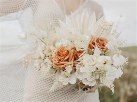 Bouquet Inspiration For The Boho Bride 18 Dried Earthy Wild