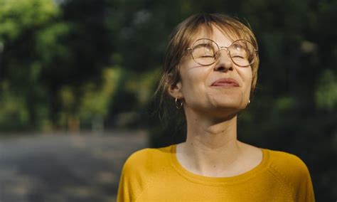 قصة قصيرةجفون ساطعة