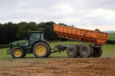 Chauffeur tracteur benne citerne H F Travail temporaire 3 mois à