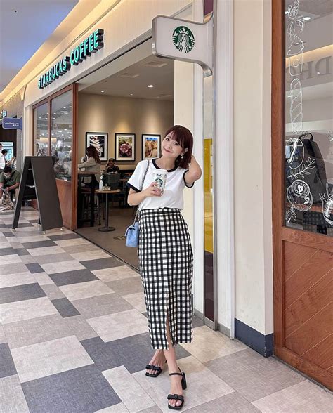 郭圈圈さんのインスタグラム写真 郭圈圈Instagram 某個週日下午 不是今天喔台南颱風天放假今天百貨公司人聽說很多到現在還