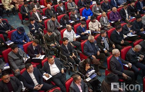 ФОТО Эрэгтэйчүүдийн боловсрол хөдөлмөр эрхлэлт эрүүл мэндийн асуудлыг хөндсөн чуулганд 700