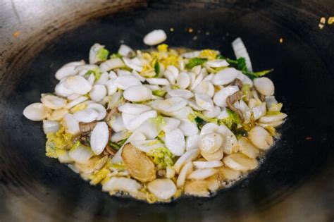 Rice Cakes With Napa Cabbage Pork The Woks Of Life