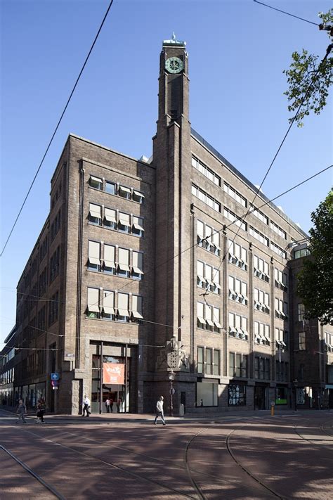 THE AJAX EXPERIENCE SID LEE ARCHITECTURE Archisearch