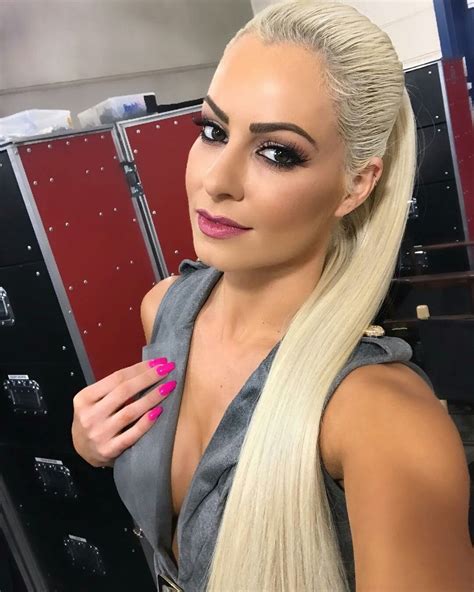Maryse Backstage Of Monday Night Raw Wrestling Divas Pro Wrestling Maryse Wwe The Miz And