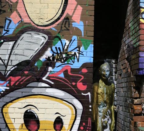 Theodore Palliser Medium