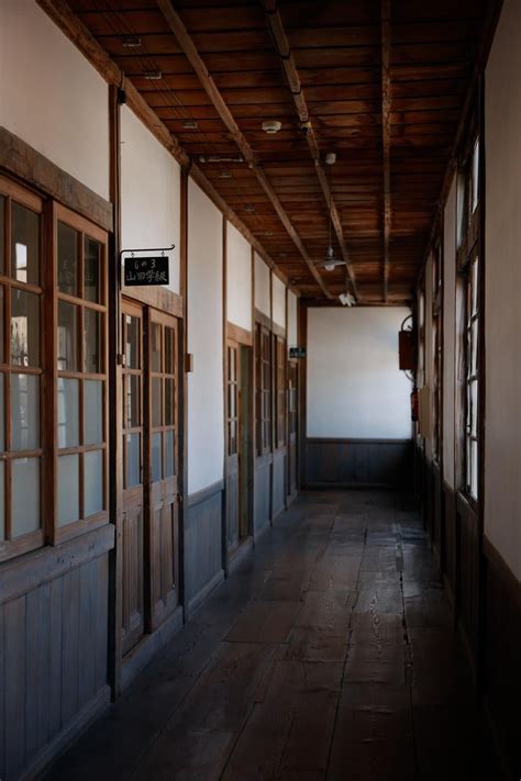 誰もいない学校の廊下の無料の写真素材 Id86709｜フリー素材 ぱくたそ