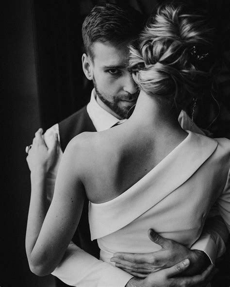 Пин от пользователя Наталья на доске Wedding Позы для фото помолвки Романтические свадебные