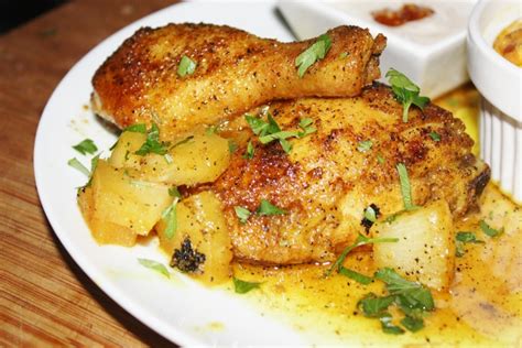 Kurczak w curry pieczony z ananasem Ogrodnik w podróży