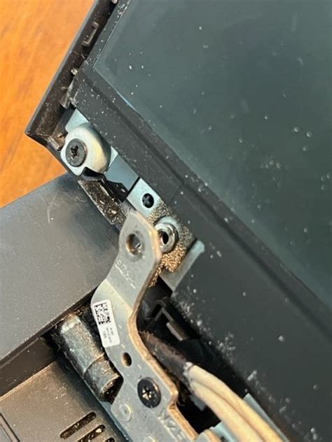 Dell G15 5511 Broken Hinge DELL Technologies