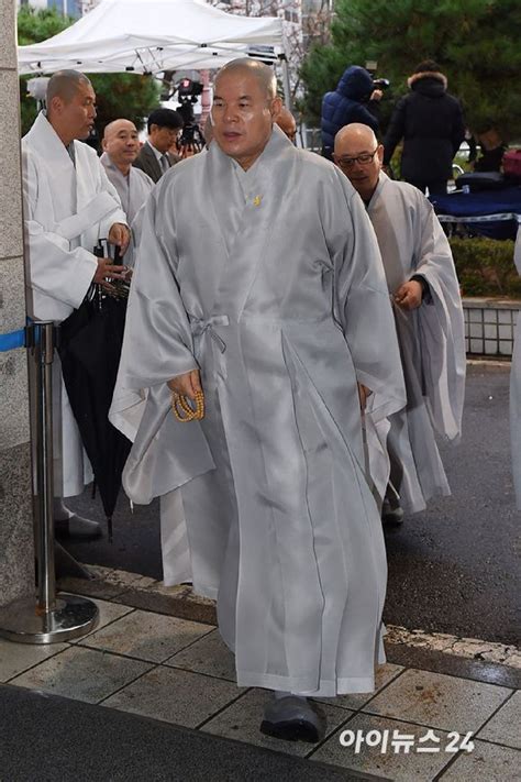 안산 칠장사 화재로 자승 스님 입적…유서 추정 메모 발견