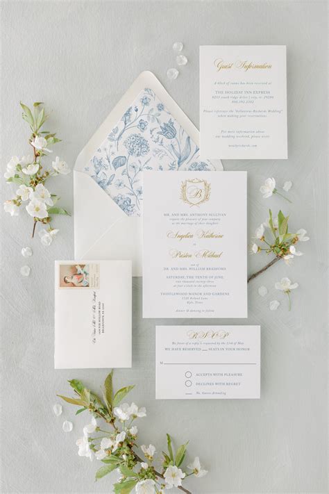 How To Choose The Perfect Wedding Invitation Color Scheme Raspberry