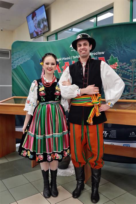 Wystawa 40 lecie Zespołu Pieśni i Tańca Kalina Akademia