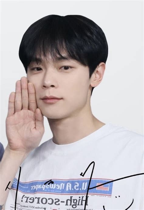 동 On Twitter 예찬이가 귀엽네요