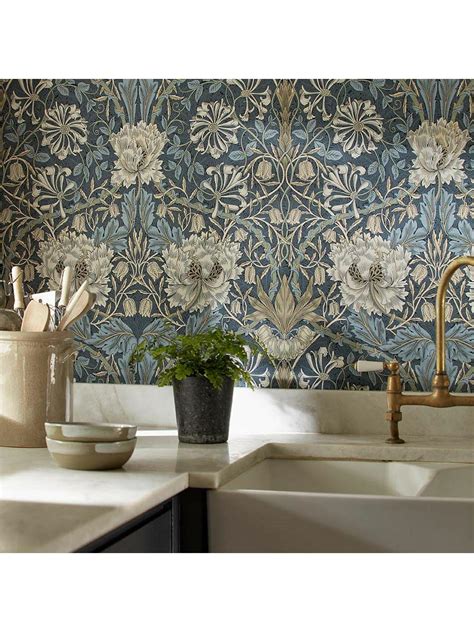 Morris And Cohoneysuckle And Tulip Wallpaper Woadthyme Mfrw217371