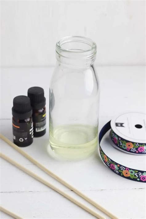 Easy DIY Reed Diffuser Single Girl S DIY