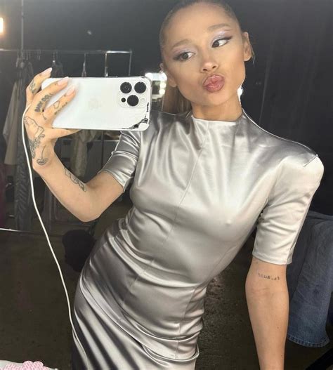 Instagram Post 09 02 2023 Rarianagrande