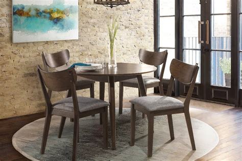 Hillsdale Furniture San Marino 5 Piece Round Wood Dining Set Chestnut