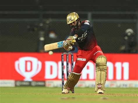 Ipl 2022 Sunil Gavaskar Backs Dinesh Karthik To Play Finishers Role