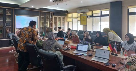 Harmoni Kolaborasi Registrasi SIPEG Dan Kebersamaan Tim Database