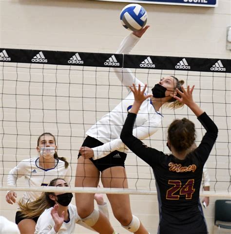 Marian Overpowers Mercy Gets Sweep In Chsl Rivalry Match The Oakland