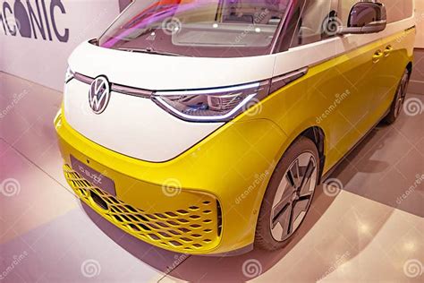 Classic Electric Bus Volkswagen Id Buzz Old School Cool Meets New