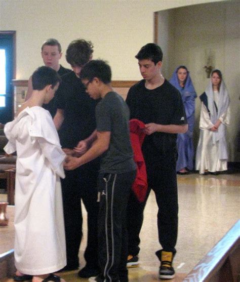 Students Recreate Crucifixion In Annual Passion Play New Milford Nj