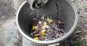 How To Make Compost In A Bucket Step By Step