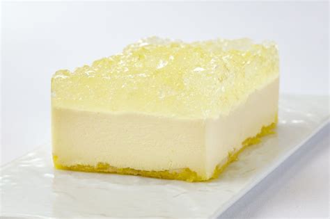 トップス「はちみつレモンチーズケーキ」夏限定の新商品！パッションフルーツピューレ入り スッキリさわやか えん食べ