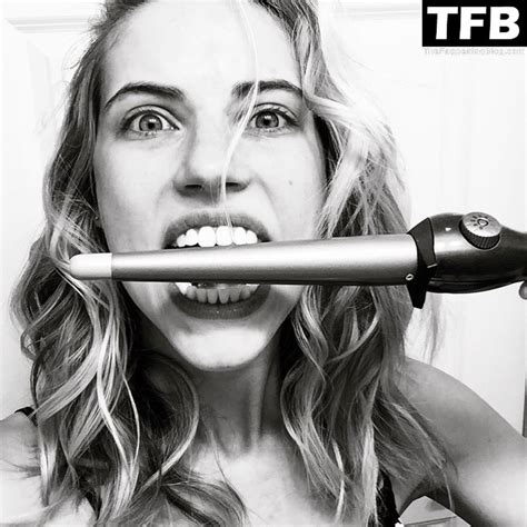 Wallis Currie Wood Sexy 7 Photos Thefappening